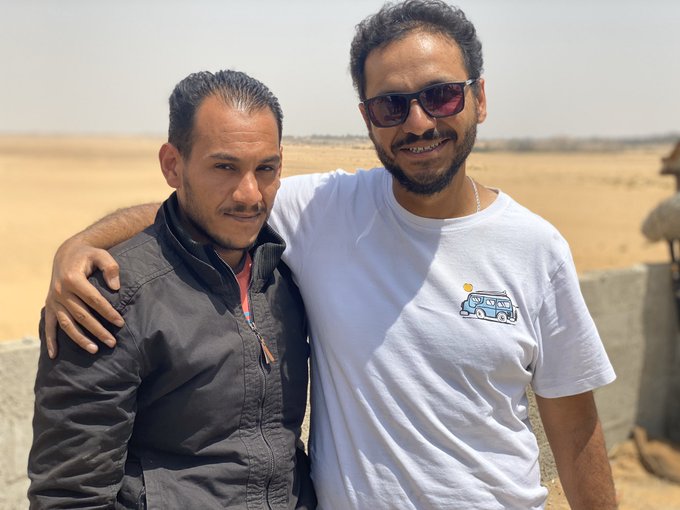 شاهد.. بيتر ميمي ينشر صورة رفقة الناجي الوحيد من كمين البرث - لايف نيوز